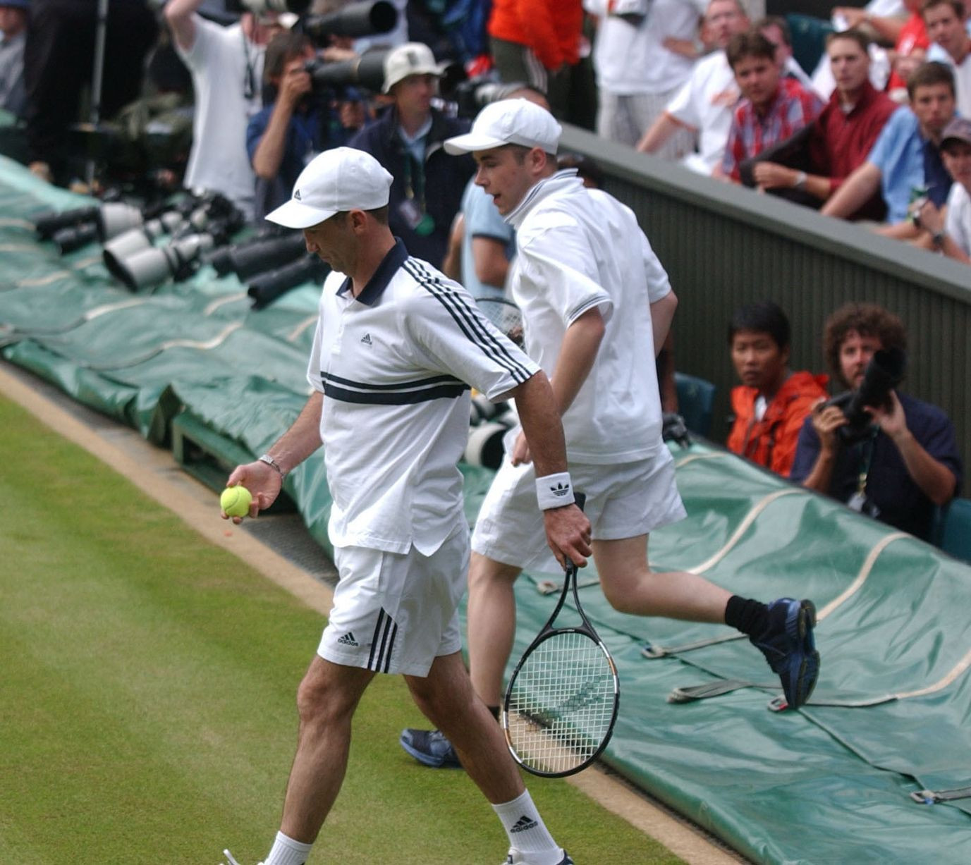 คาร์ล เพาเวอร์ : ผู้เล่นปลอมจอมป่วนแห่งโลกกีฬา