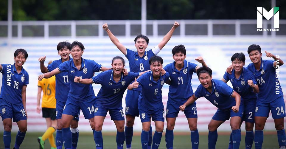 WomenThaiFootball002.jpg
